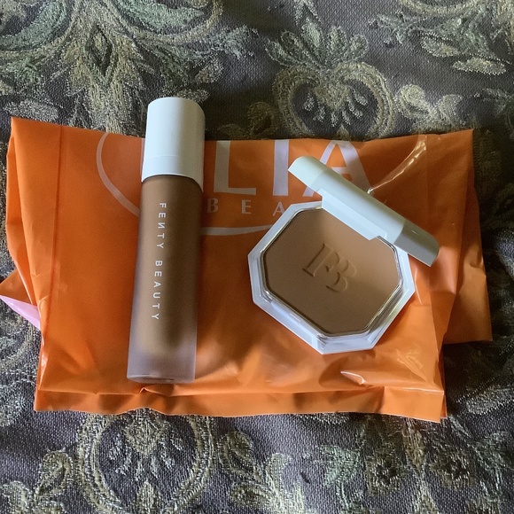 Fenty Beauty | Makeup | Fenty Beauty Pro Filtr Foundation Powder 445 ...
